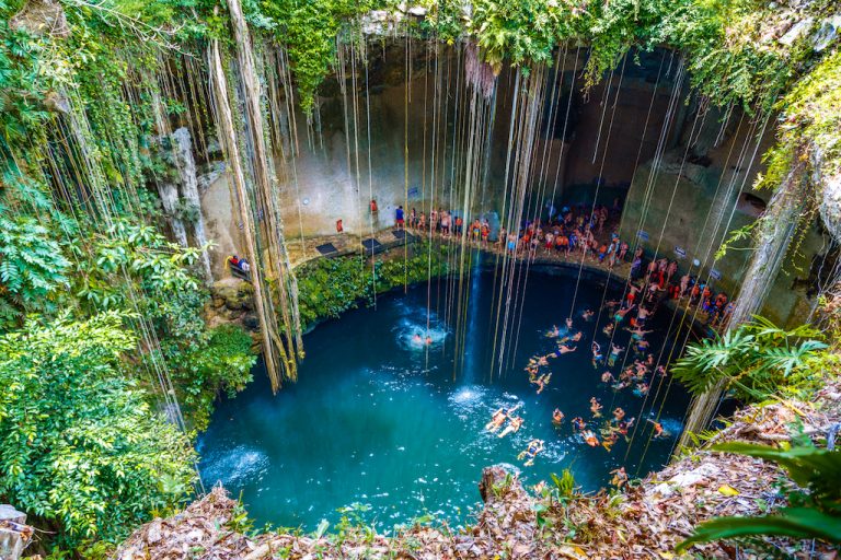 Dónde encontrar cenotes: las increíbles piscinas naturales de México ...